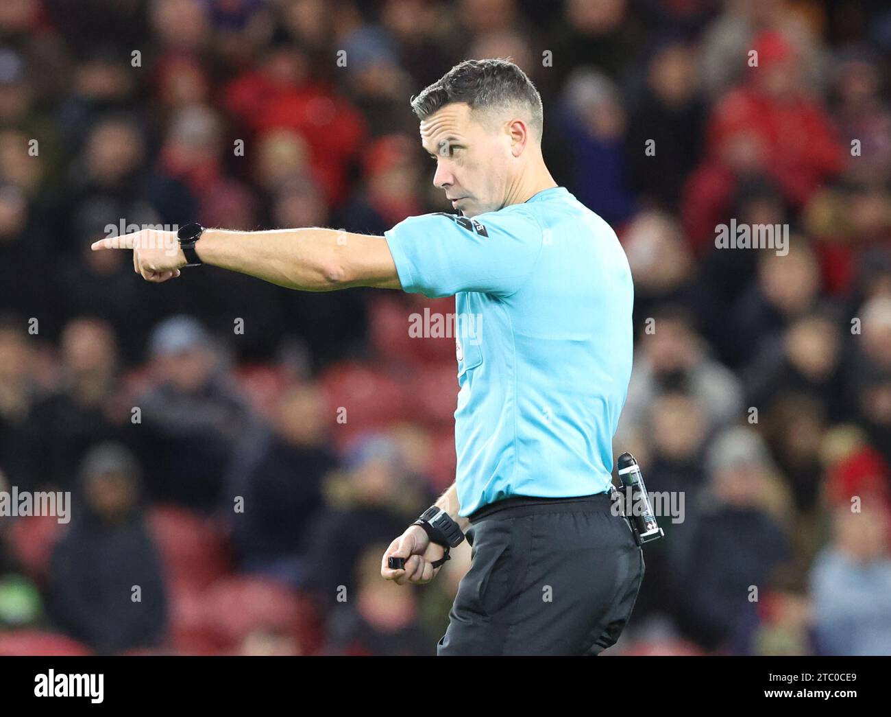 Arbitro Dean Whitestone durante la partita per il campionato Sky Bet ...