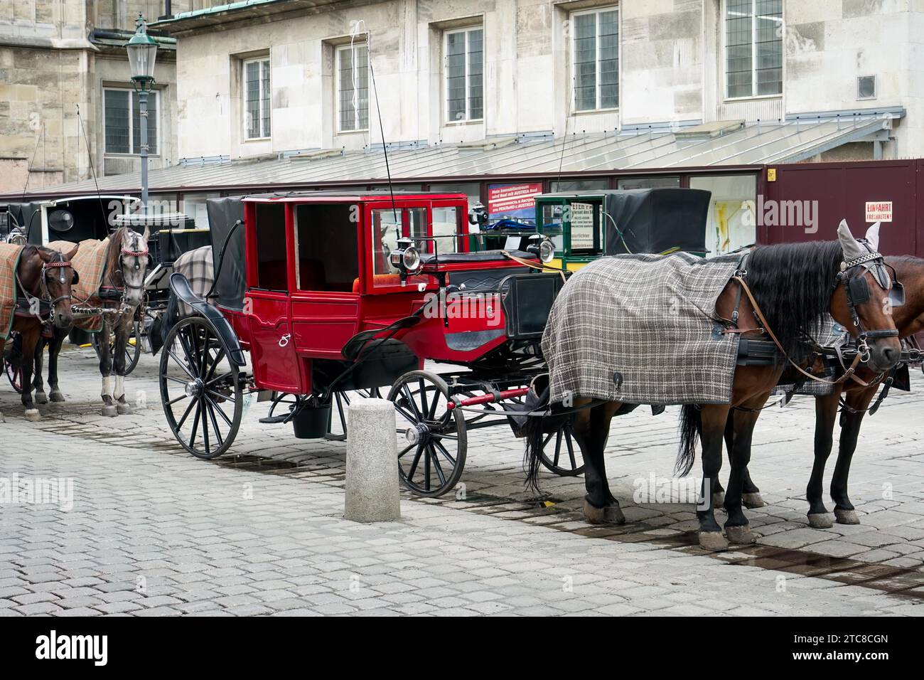 Cavallo e carrozza a noleggio immagini e fotografie stock ad alta ...