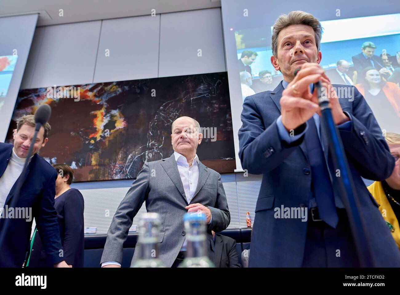 Lars Klingbeil Olaf Scholz Ralf Mützenich Deutschland, Berlino, 12.12. ...