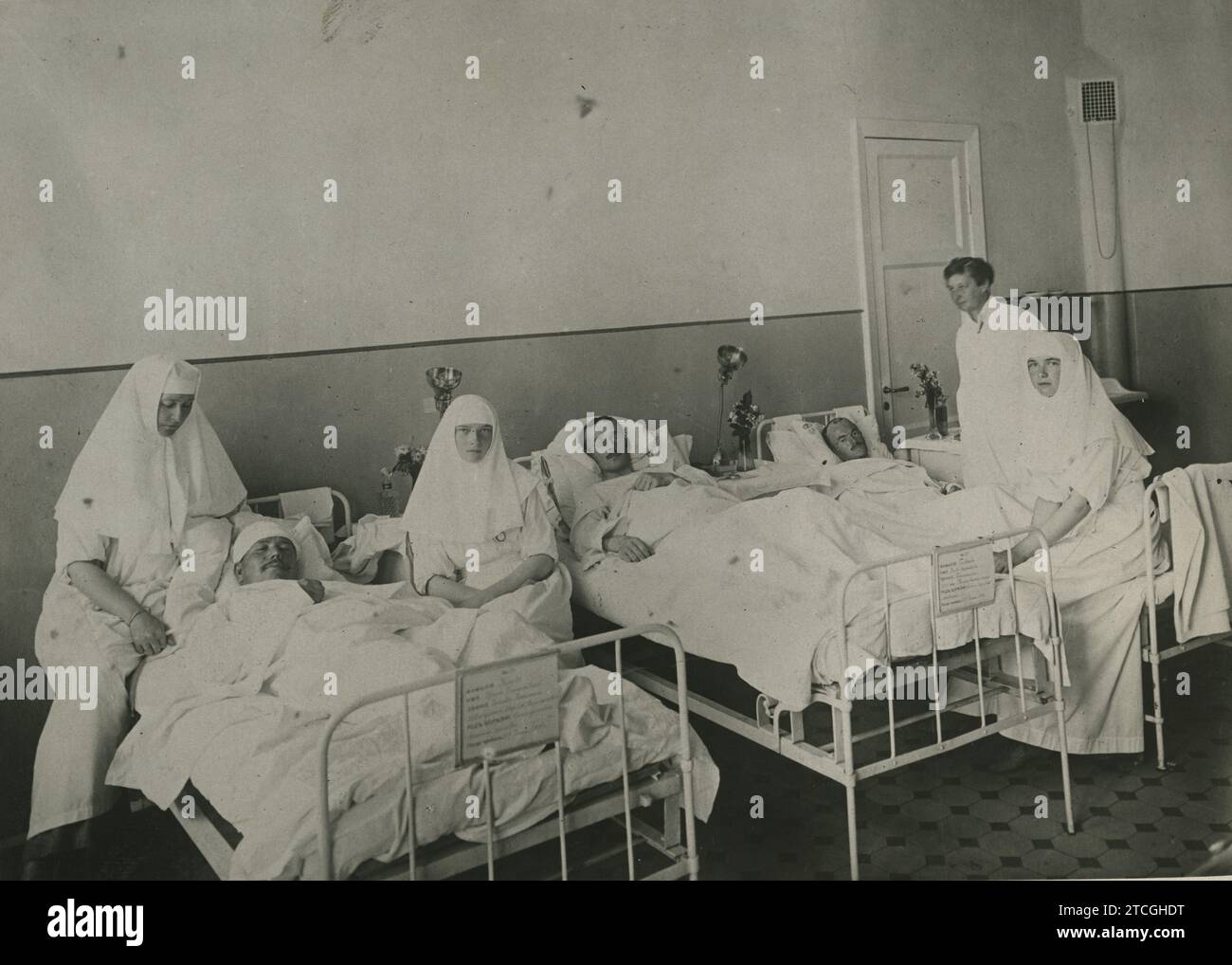 San Pietroburgo (Russia), ottobre 1916. Zarina Alexandra e le sue ...