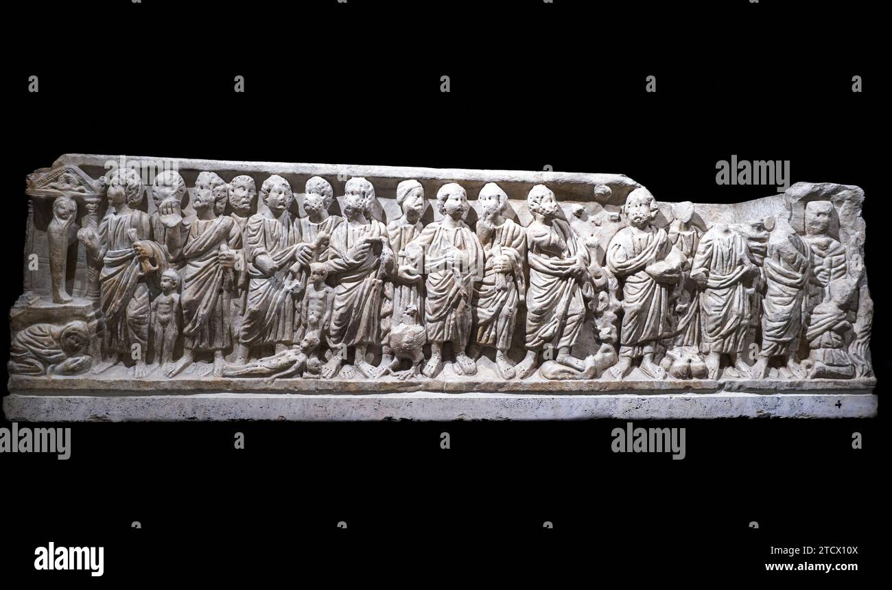 Sarcofago con scene dell'Antico e del nuovo Testamento; marmo di Luni ...