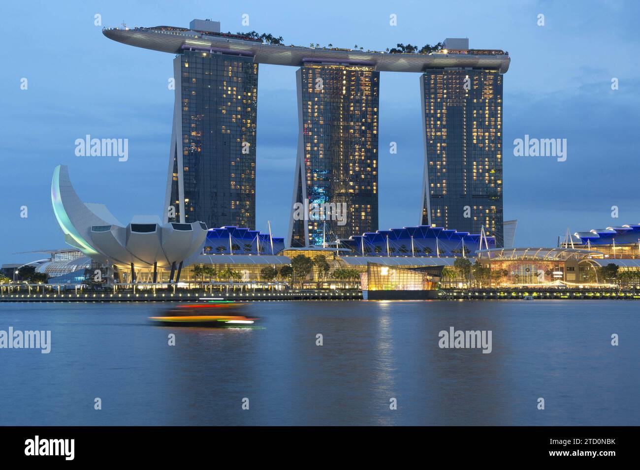 Marina bay sands hotel a sbalzo immagini e fotografie stock ad alta ...