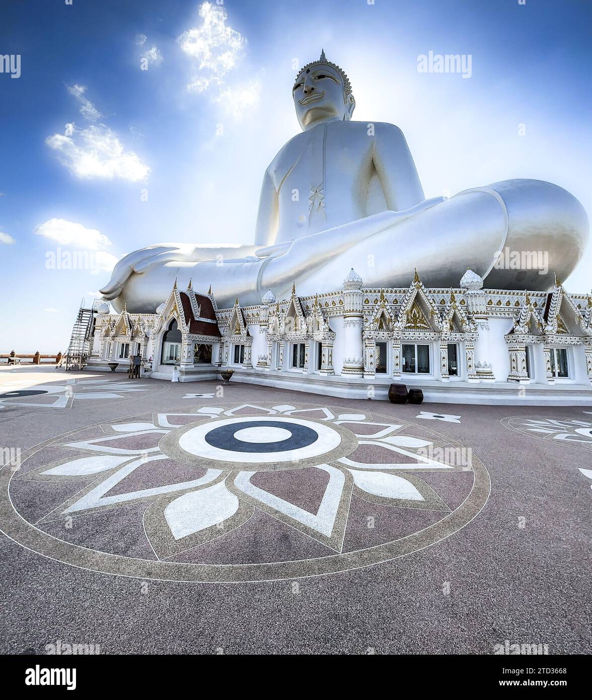 Phu manorom temple immagini e fotografie stock ad alta risoluzione - Alamy