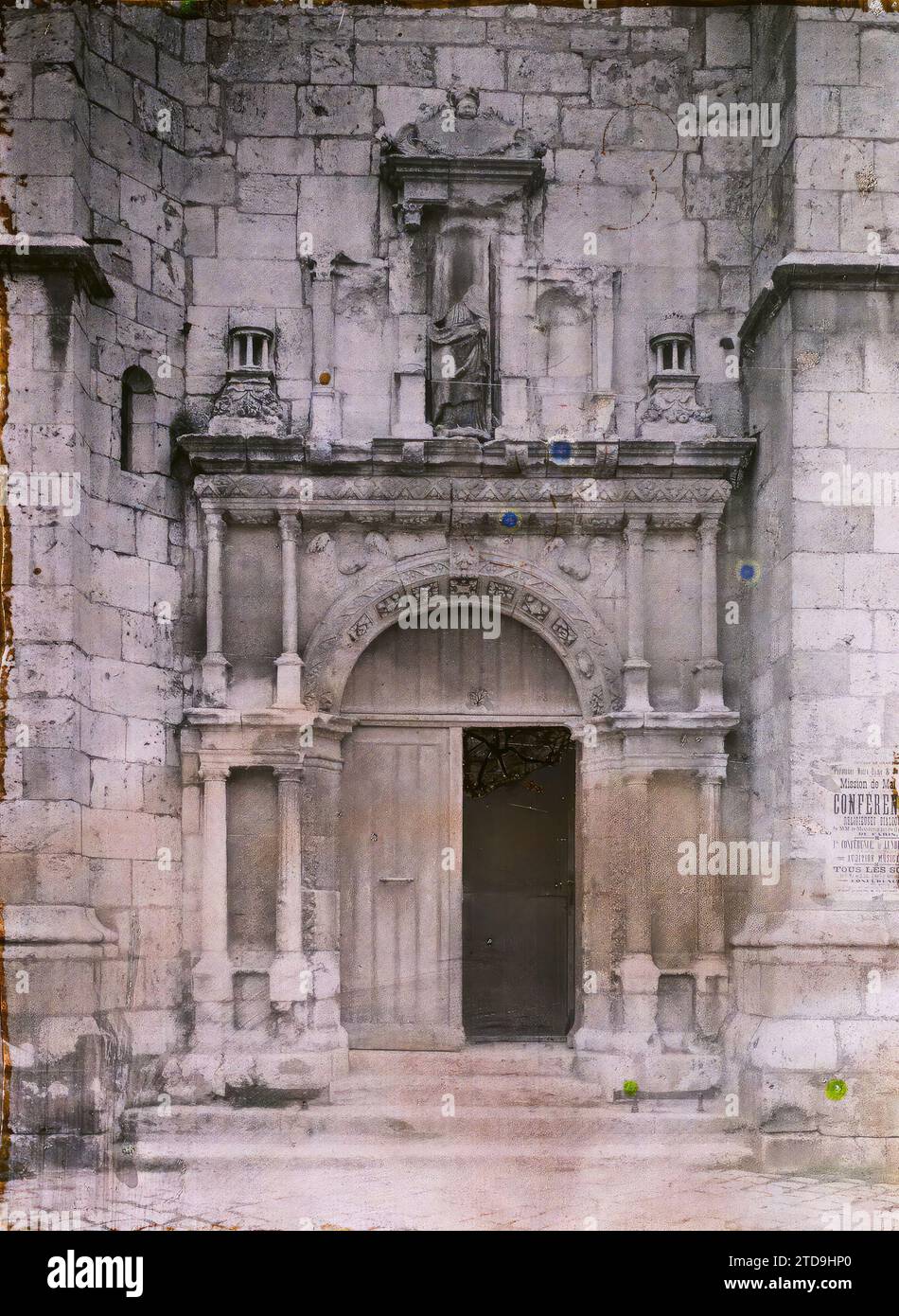 Chartres, Francia il portale in stile rinascimentale della navata nord ...