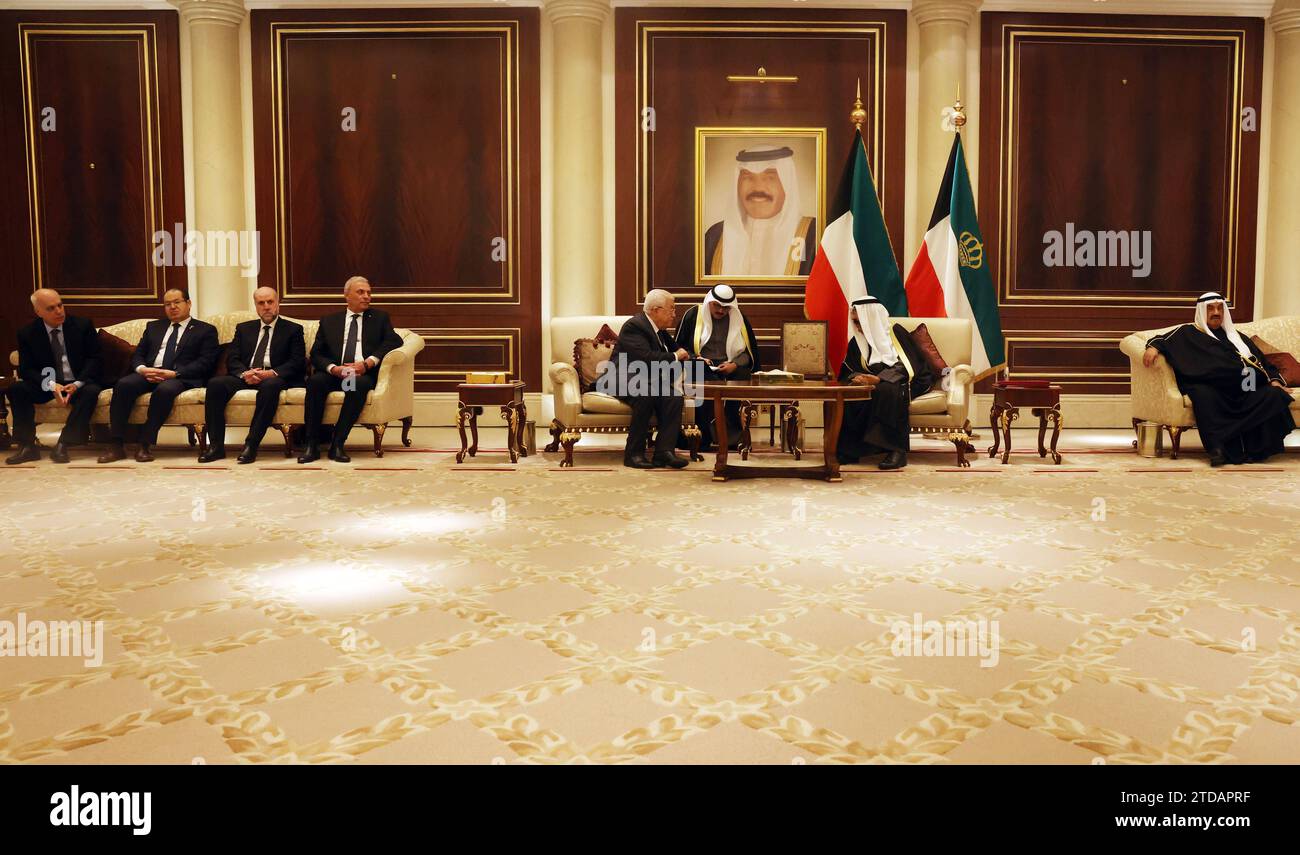 il presidente palestinese Mahmud Abbas porge le sue condoglianze al ...