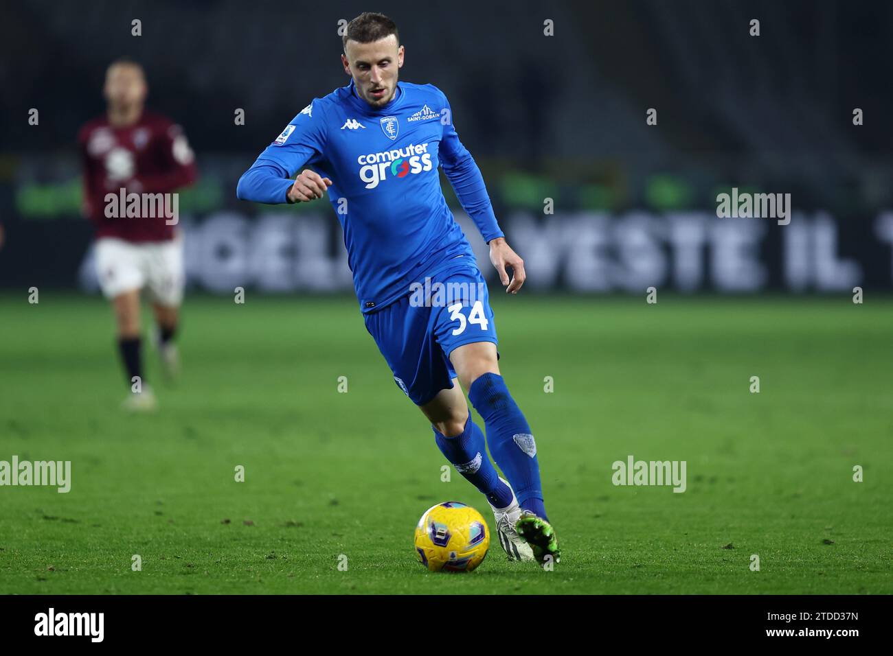 Ardian Ismajli dell'Empoli FC in azione durante la partita di serie A ...