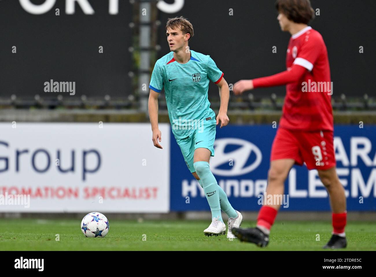 Lier, Belgio. 13 dicembre 2023. Hector Rangel (4) di Barcellona ...