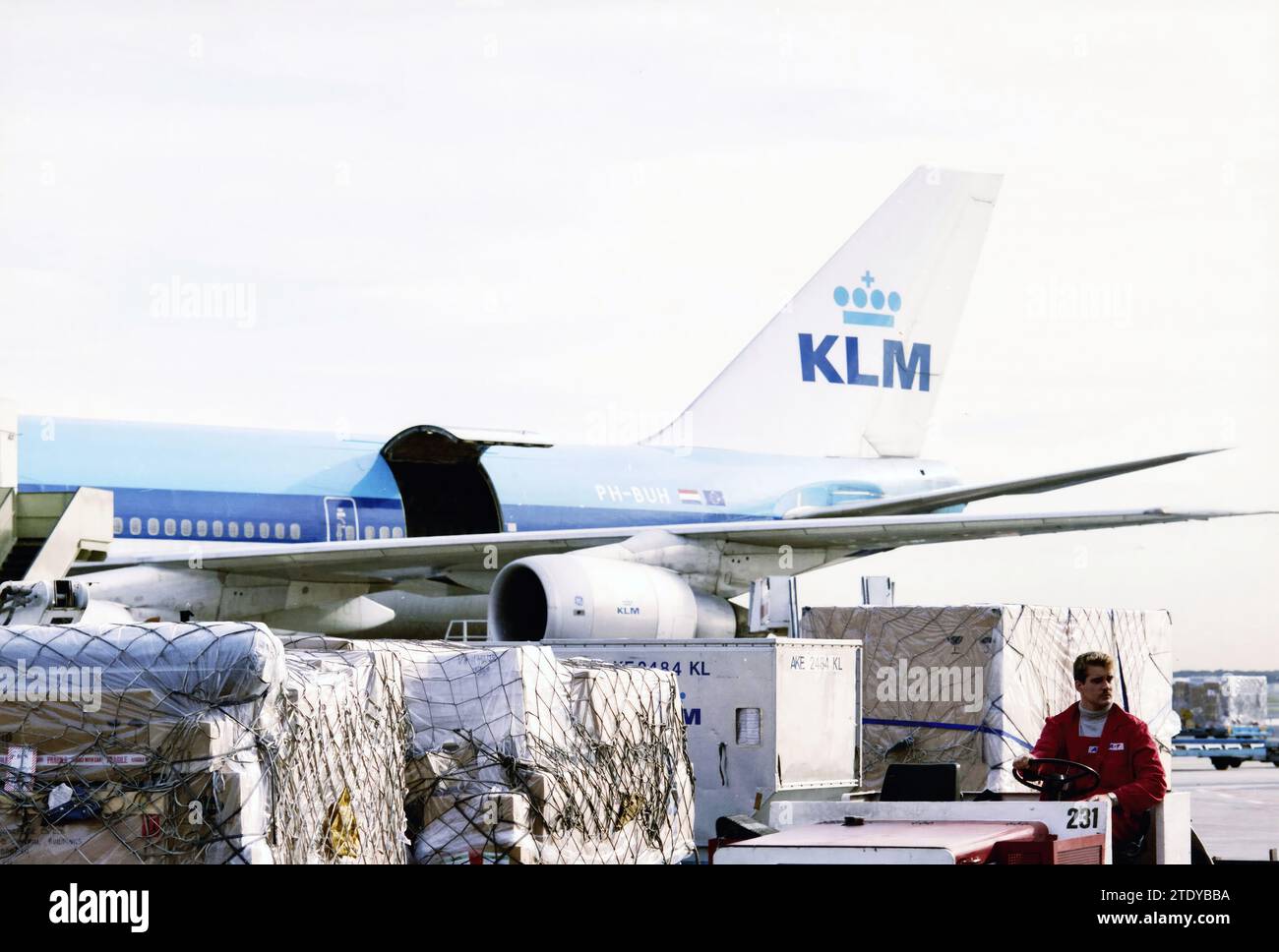 Aereo cargo KLM all'aeroporto di Schiphol, Schiphol, Whizgle News from ...
