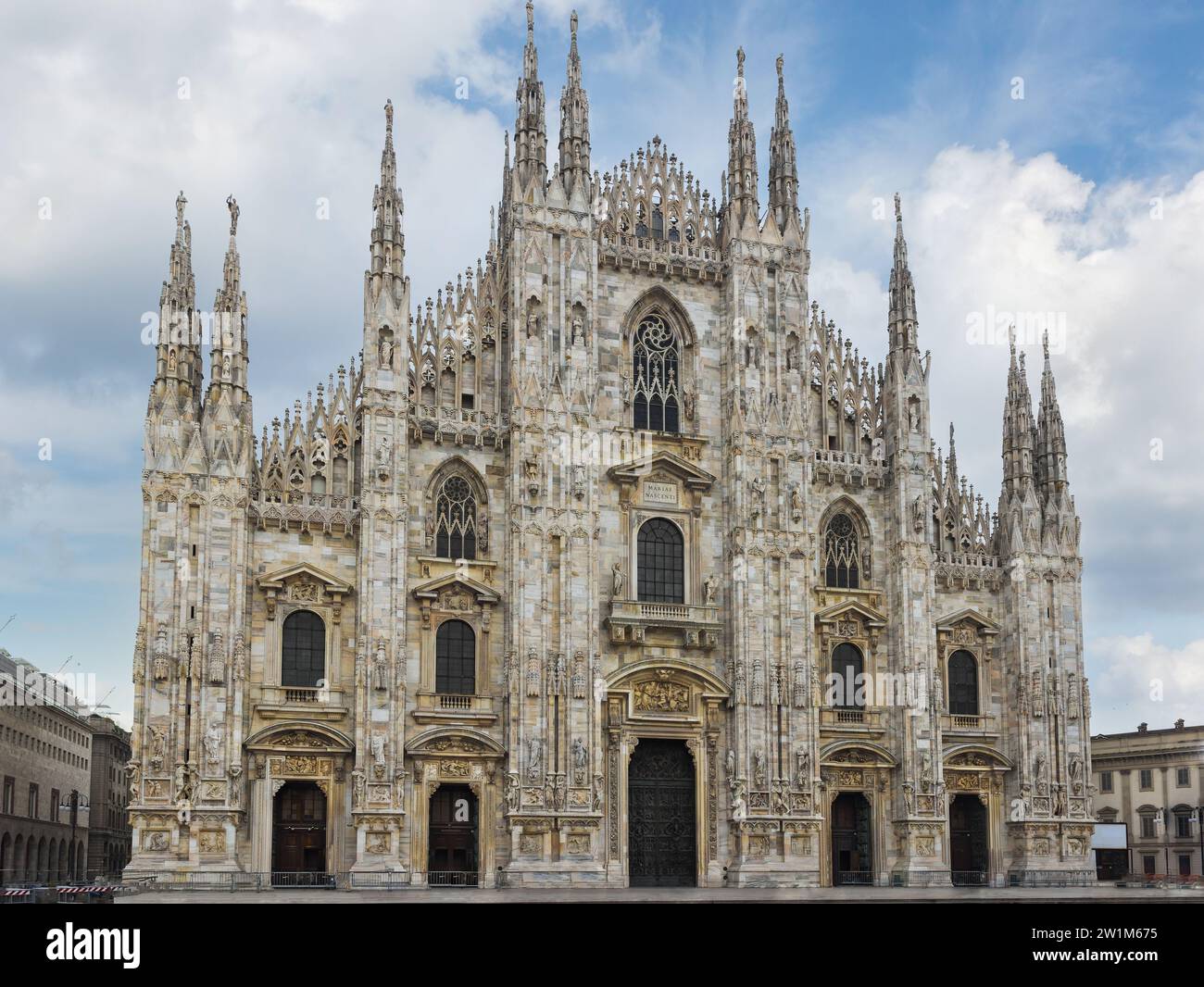 Famosa cattedrale gotica a milano immagini e fotografie stock ad alta ...
