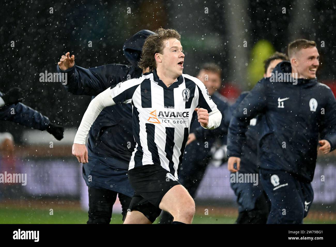 UTRECHT - Tim Pieters dell'USV Hercules celebra il 1-0 durante il secondo round della KNVB Cup ...