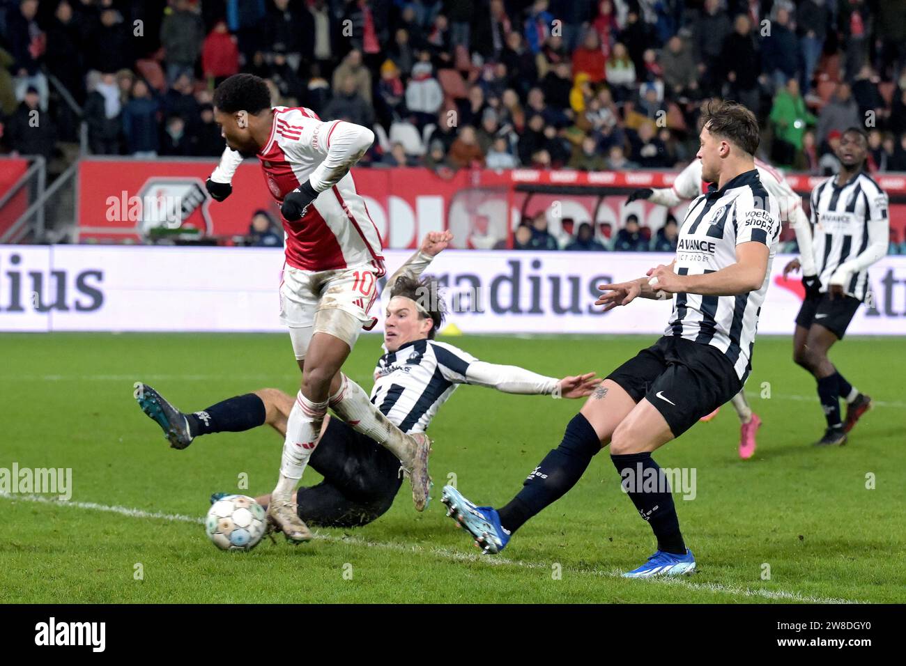 UTRECHT - Chuba Akpom dell'Ajax segna il 2-2 durante il secondo turno della KNVB Cup match tra ...