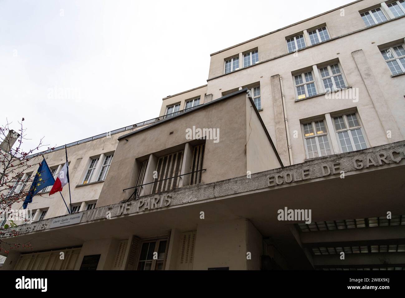Parigi, Francia. 22 dicembre 2023. Il liceo professionale Suzanne ...
