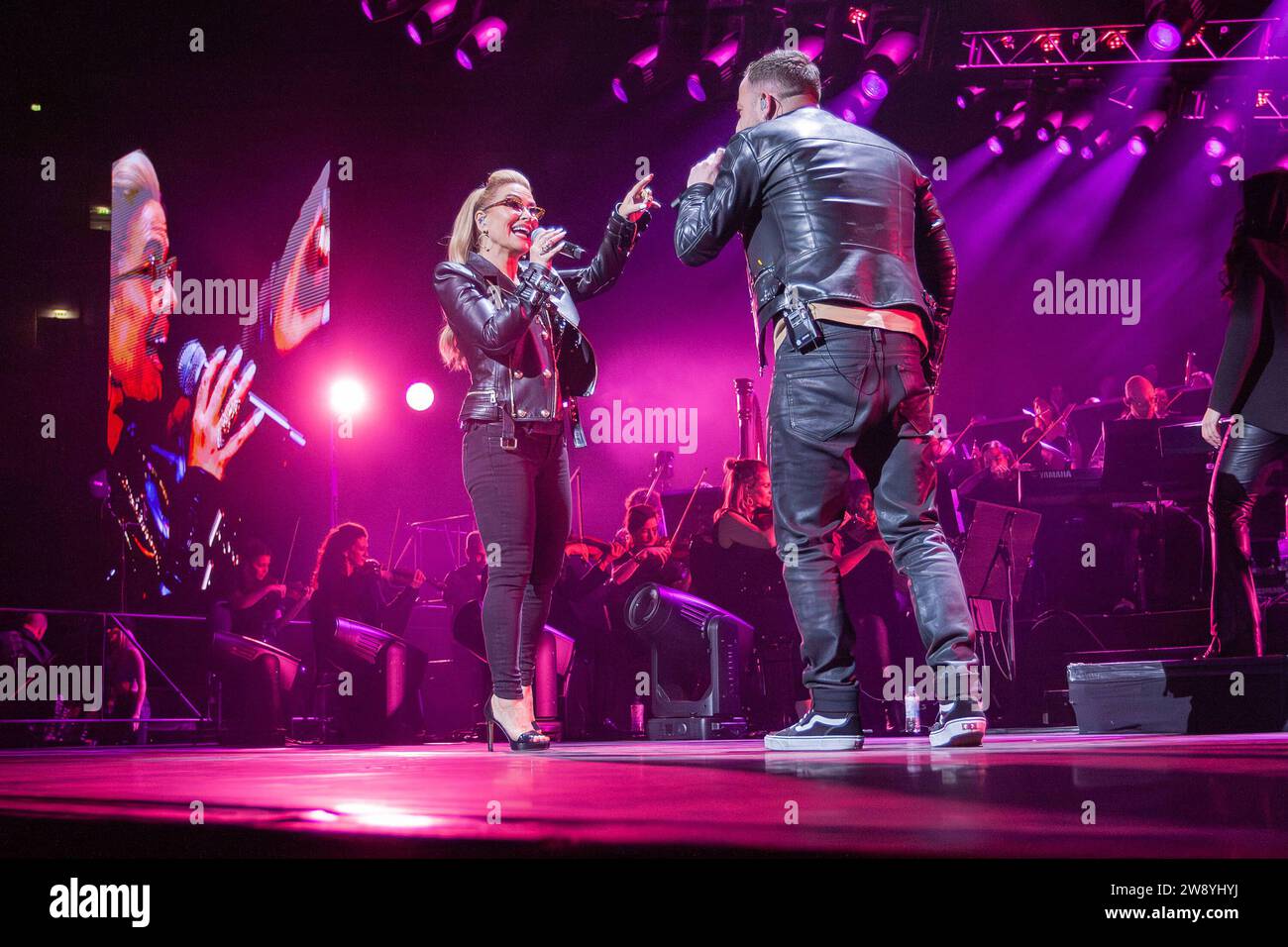 Night of the Proms, Köln, 22.12.2023 Anastacia im Duett mit James ...
