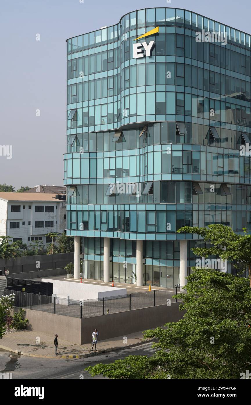 GHANA, Accra, EY Ernst and Young Global Limited, società internazionale ...