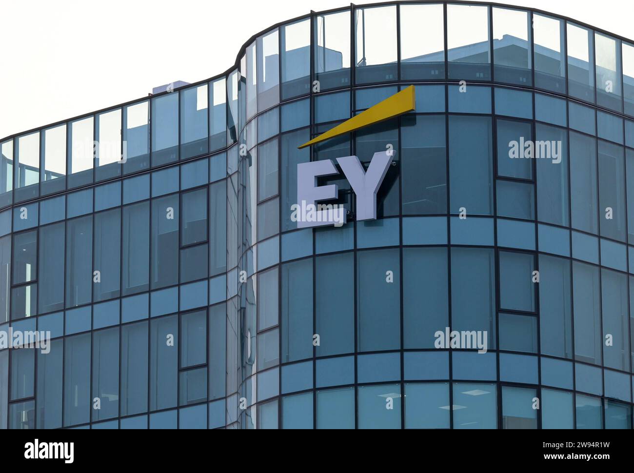 Ghana, Accra, EY Office Tower GHANA, Accra, EY Ernst and Young Global ...