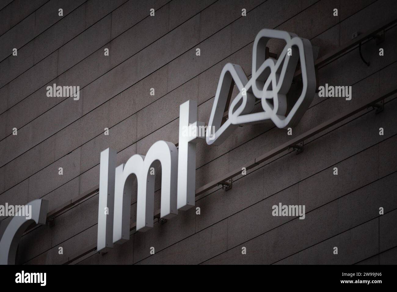 Logo lmt immagini e fotografie stock ad alta risoluzione - Alamy