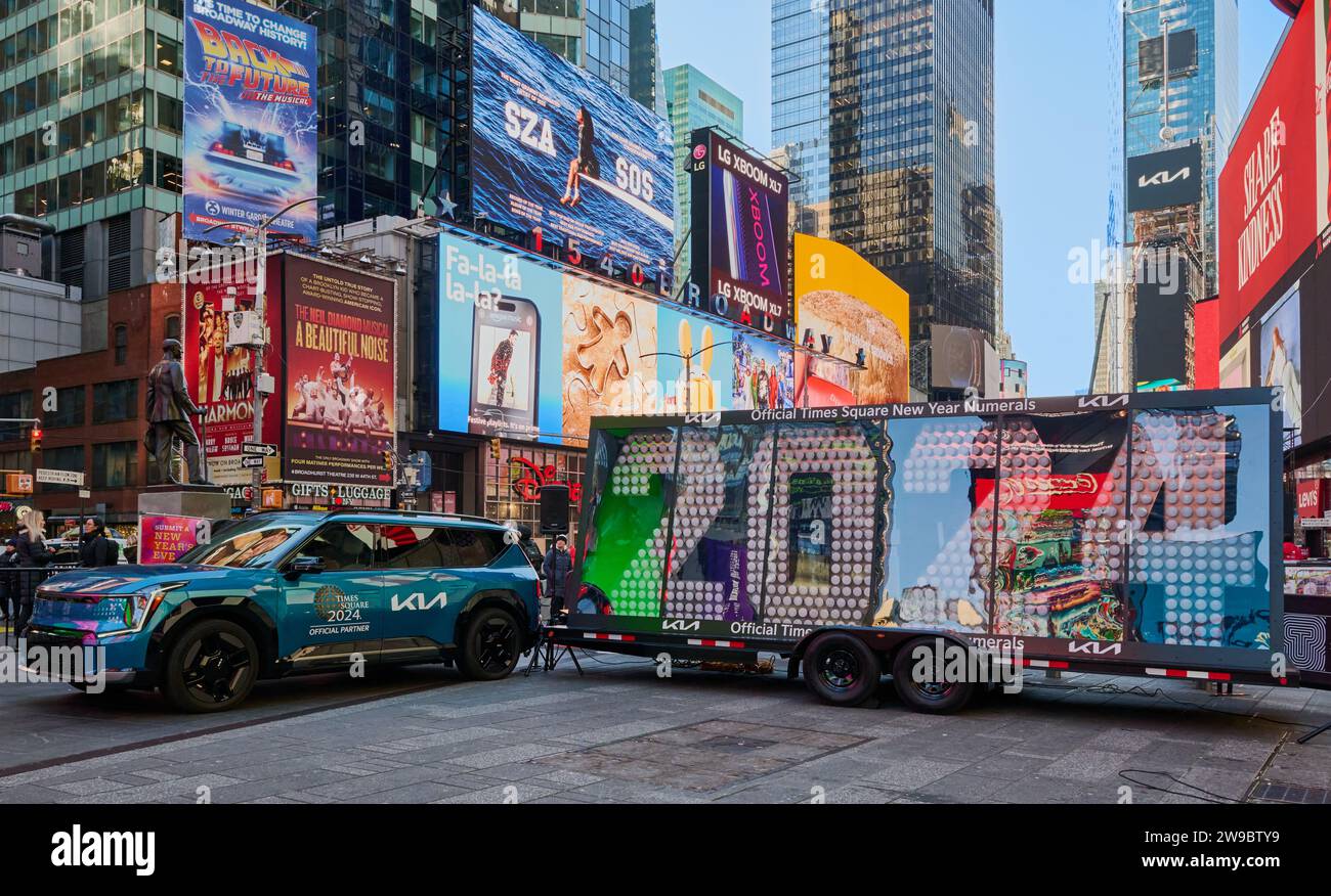 NEW YORK, NY, USA - 20 DICEMBRE 2023: Numeri ufficiali di Times Square ...