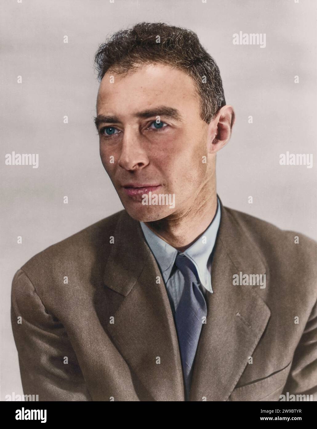 Ritratto del Dr. J. Robert Oppenheimer, fisico atomico e capo del ...