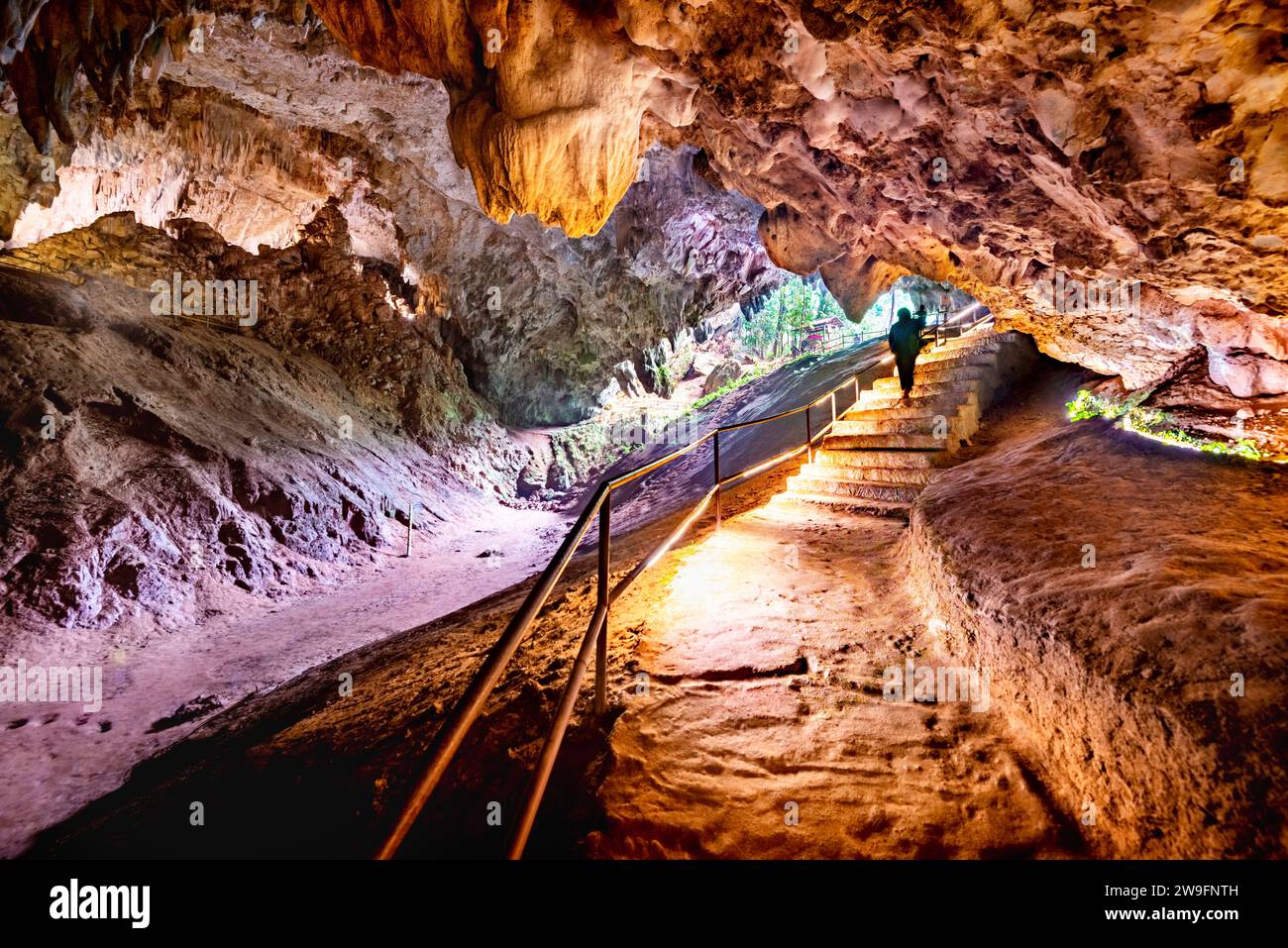Sistema di grotte nell'estremo nord della Thailandia, nel Parco ...