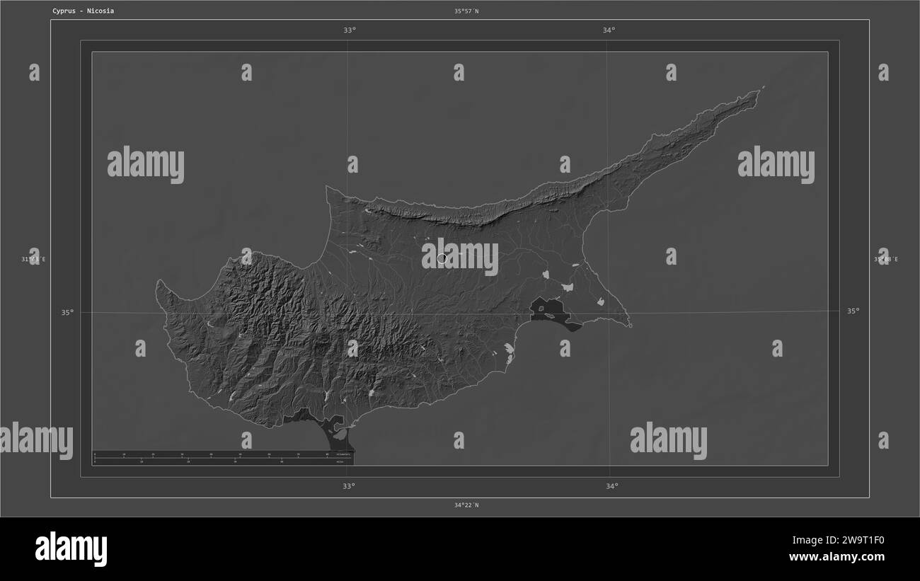 Cipro è evidenziata su una mappa di elevazione a Bilevel con mappa di ...
