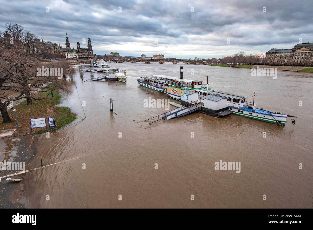Hochwasser hochwasser hochwasser hochwasser immagini e fotografie stock ad alta risoluzione ...