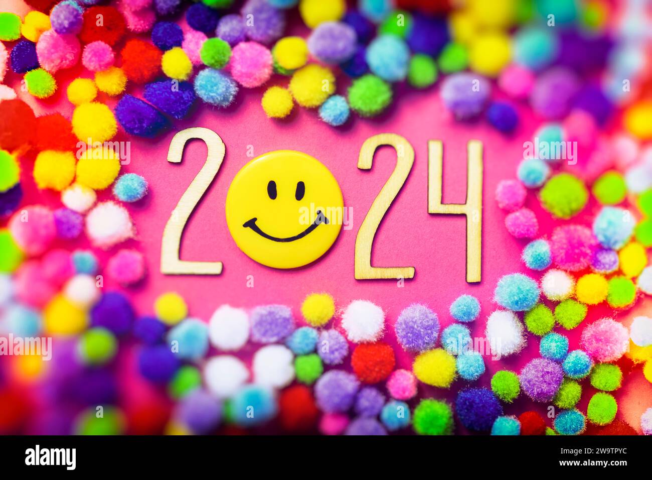Die Jahreszahl 2024 mit Smiley, Symbolfoto Neujahr 2024 *** l'anno 2024 ...