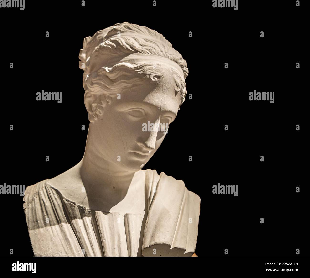 Statua in gesso: Capo della Carità (1805) dello scultore Antonio Canova ...