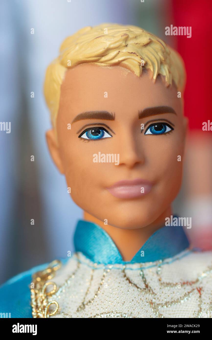 Ken la bambola immagini e fotografie stock ad alta risoluzione - Alamy