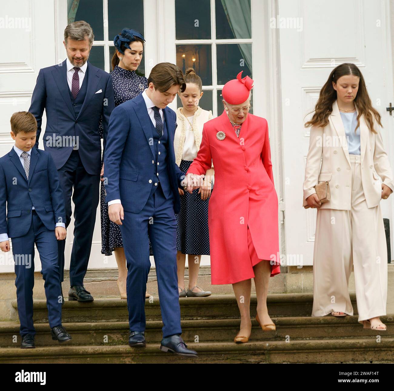 Foto - il principe Christian scorterà sua nonna la regina Margrethe giù ...