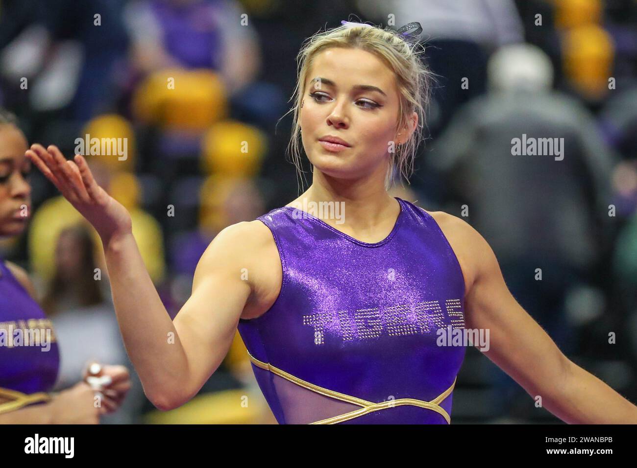 5 gennaio 2024: Olivia ''Livvy'' Dunne della LSU si riscalda sul ...