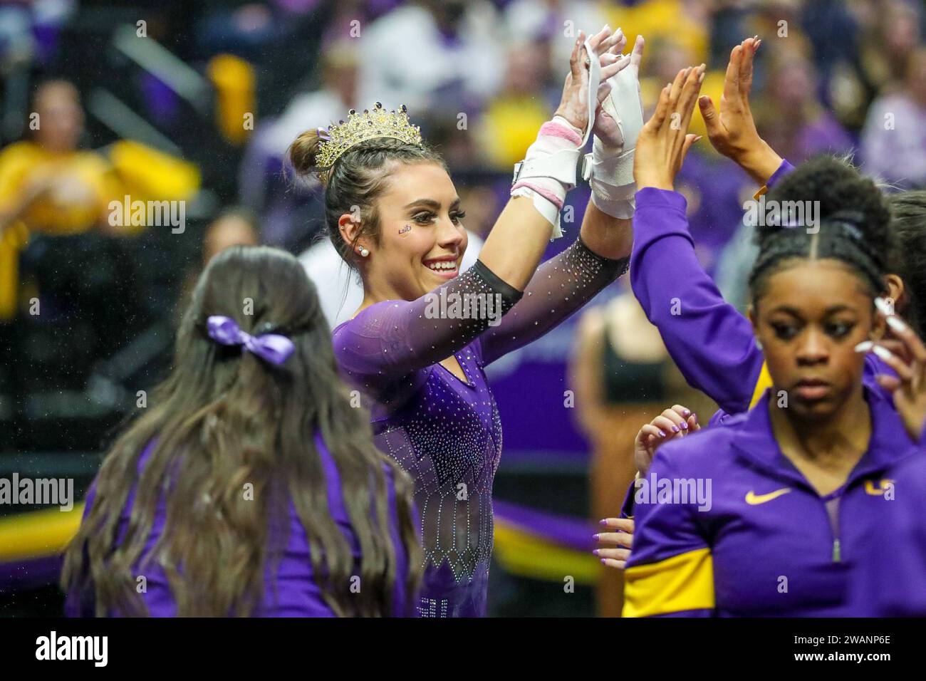 5 gennaio 2024: Alexis Jeffrey della LSU si congratula con i suoi ...