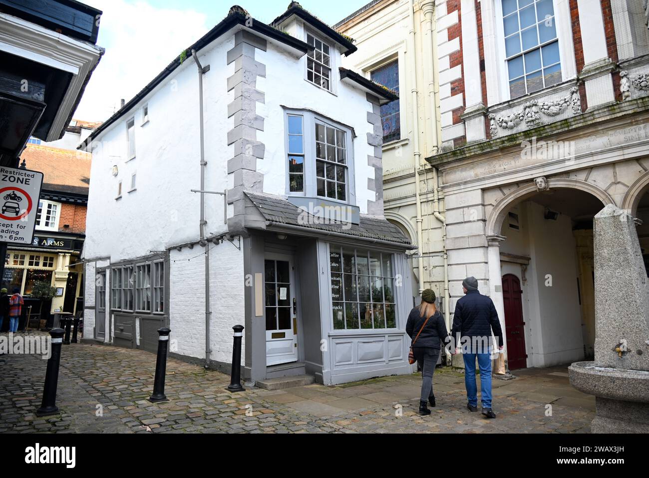 La casa storta deve essere ricostruita immagini e fotografie stock ad ...