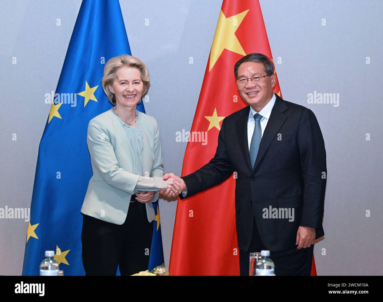 Davos, Svizzera. 16 gennaio 2024. Il Premier cinese li Qiang incontra ...