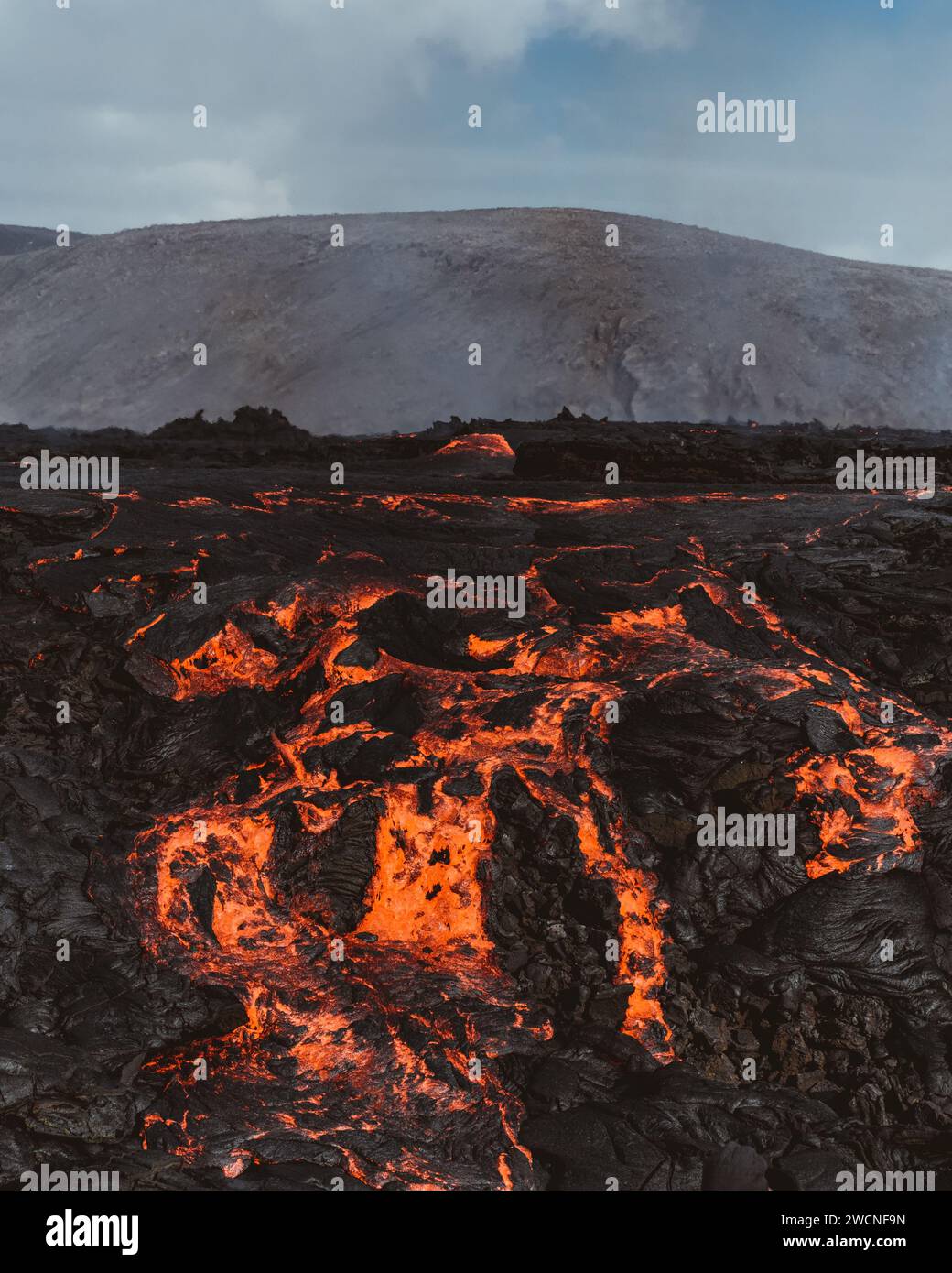 Vulcano geldingadalur immagini e fotografie stock ad alta risoluzione ...