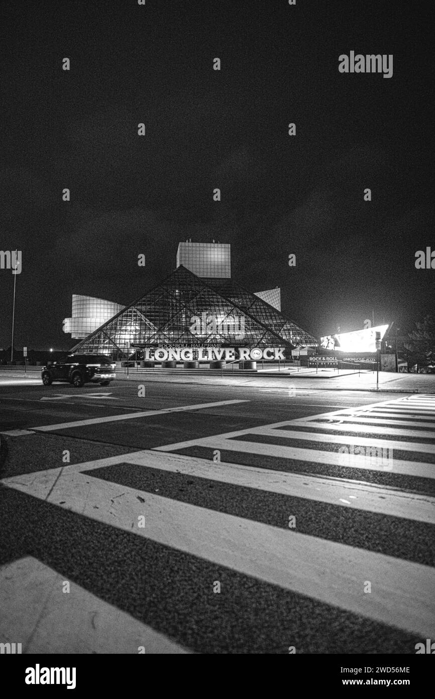 Hall of fame e museo del rock and roll Foto e Immagini Stock in Bianco ...