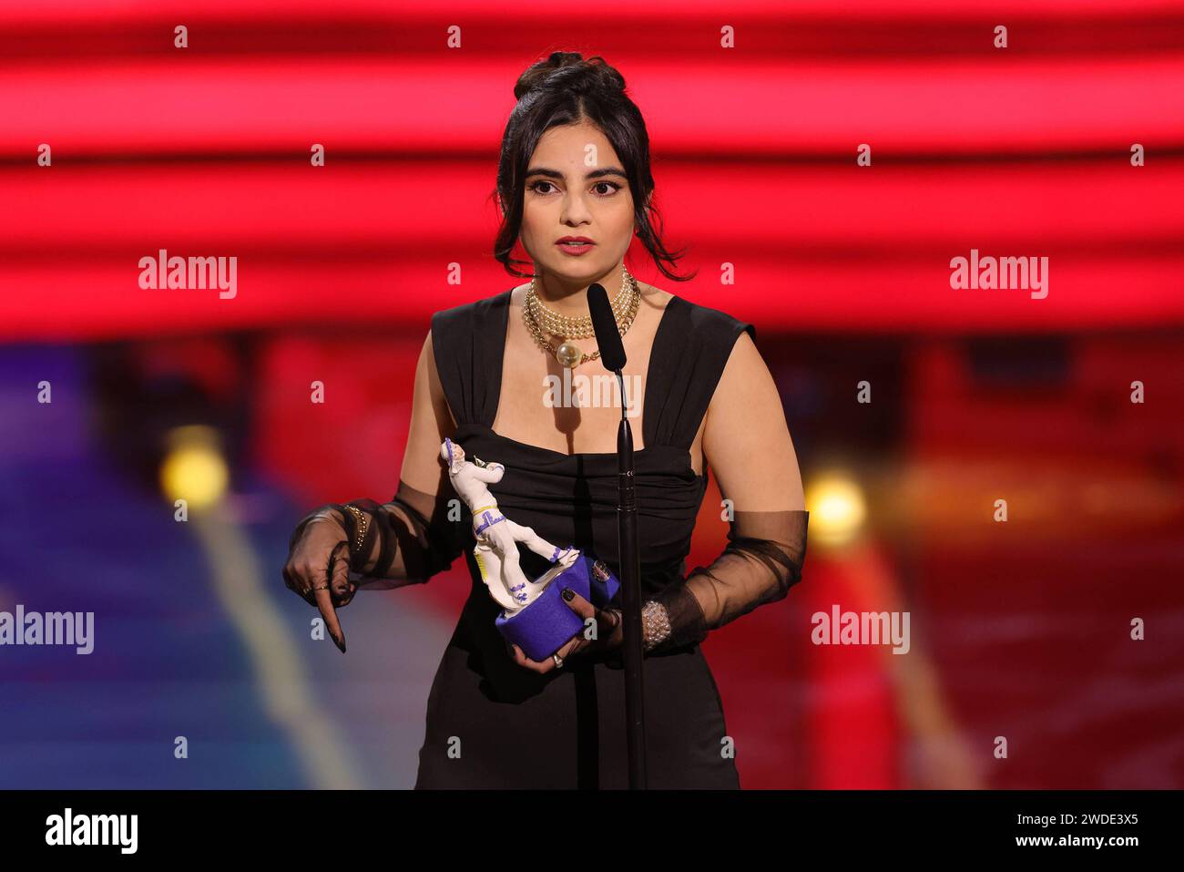 Bayerischer Filmpreis 2023 Bayan Layla bei der Dankesrede. Verleihung ...