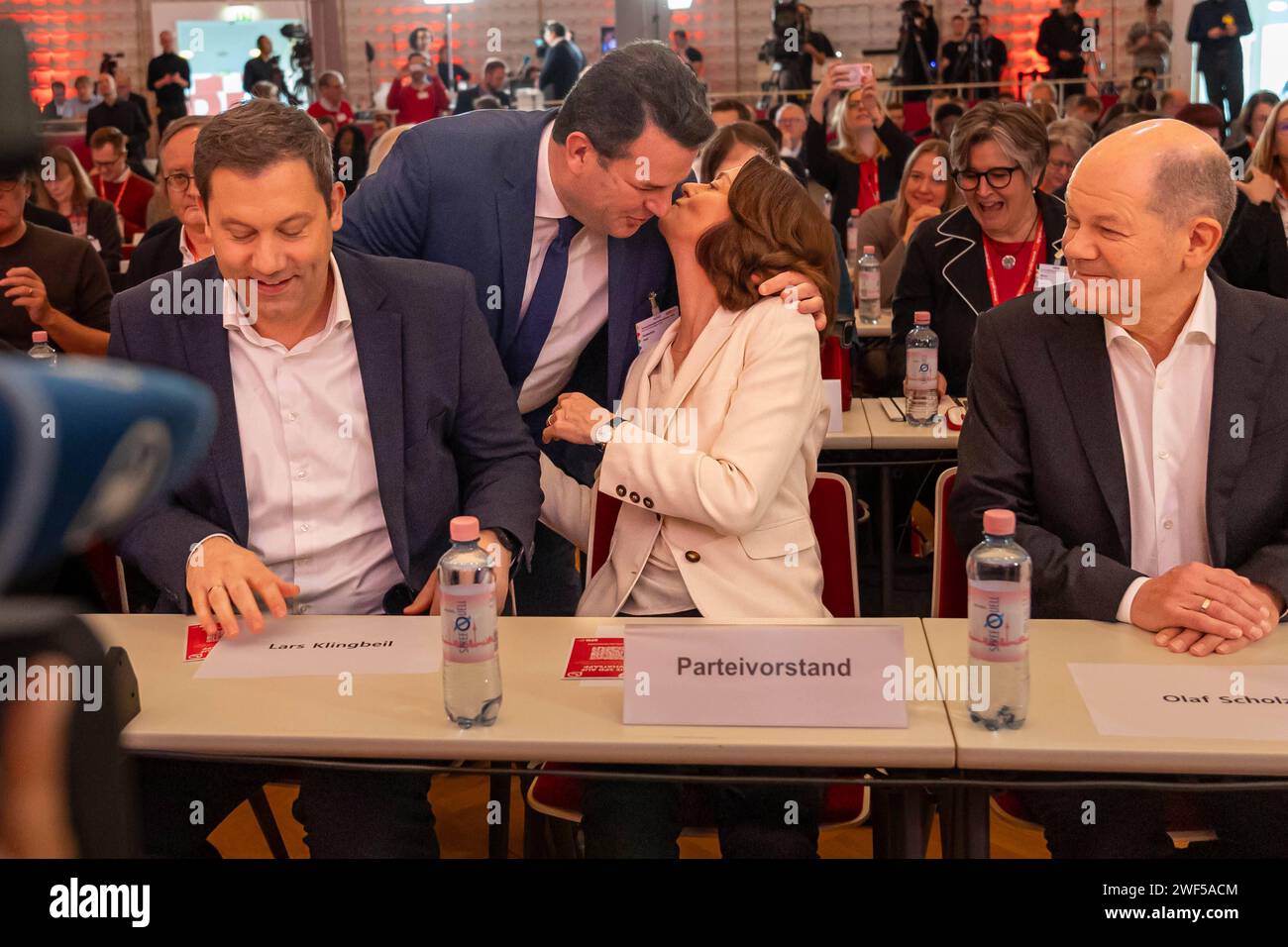 Katarina Barley, Saskia Esken, Lars Klingbeil, Kevin Kühnert, Olaf ...