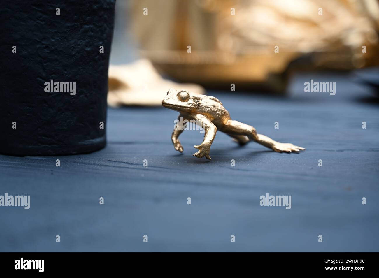 La prima cena sarà presentata nell'ambito della mostra Engled Pasts ...