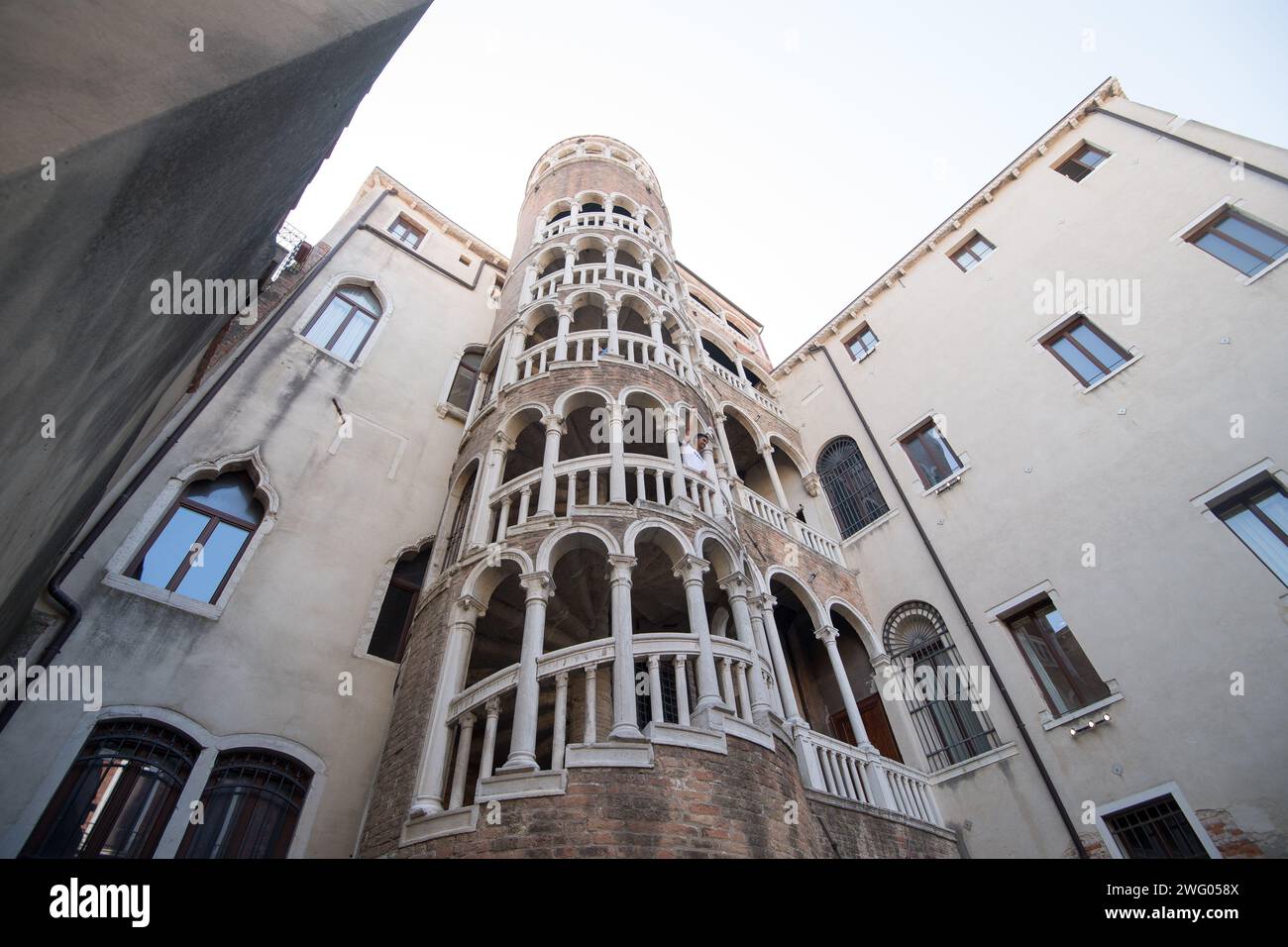 Palazzo gotico Contarini del Bovolo del XV secolo con la Scala ...