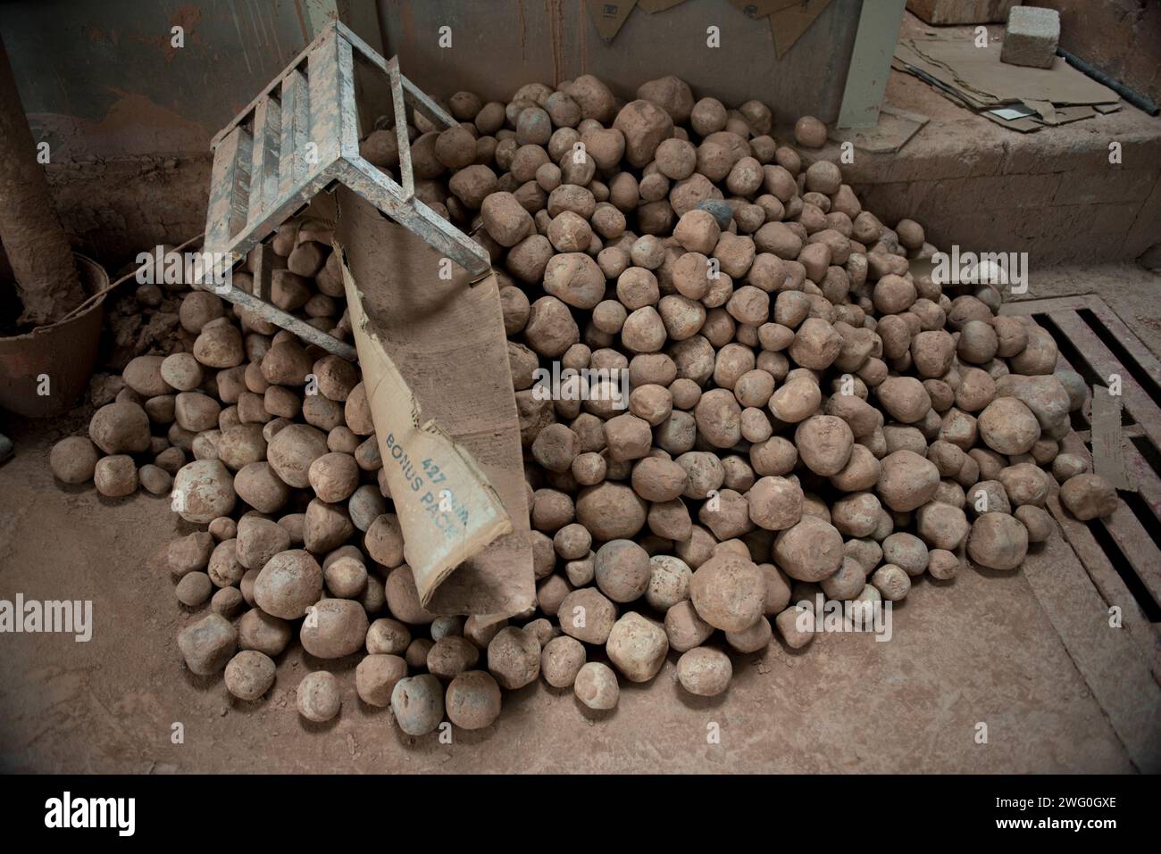 Colore dell'argilla immagini e fotografie stock ad alta risoluzione - Alamy