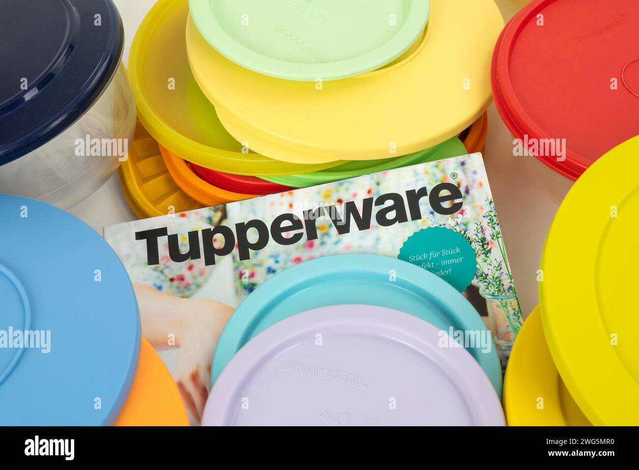 Società di marchi tupperware immagini e fotografie stock ad alta ...