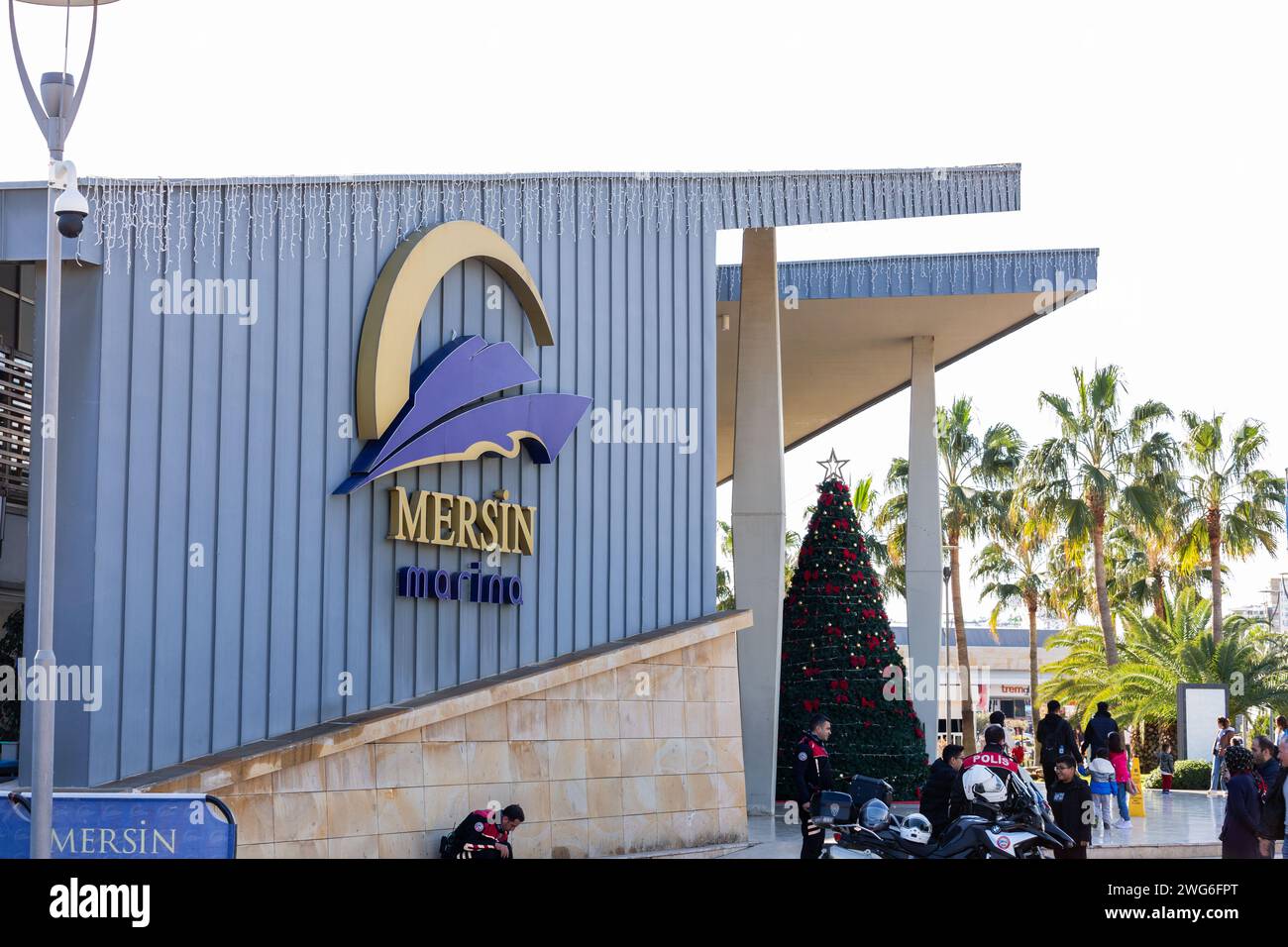 Mersin, Turkiye - 27 gennaio 2024: Mersin Marina è un porto turistico ...