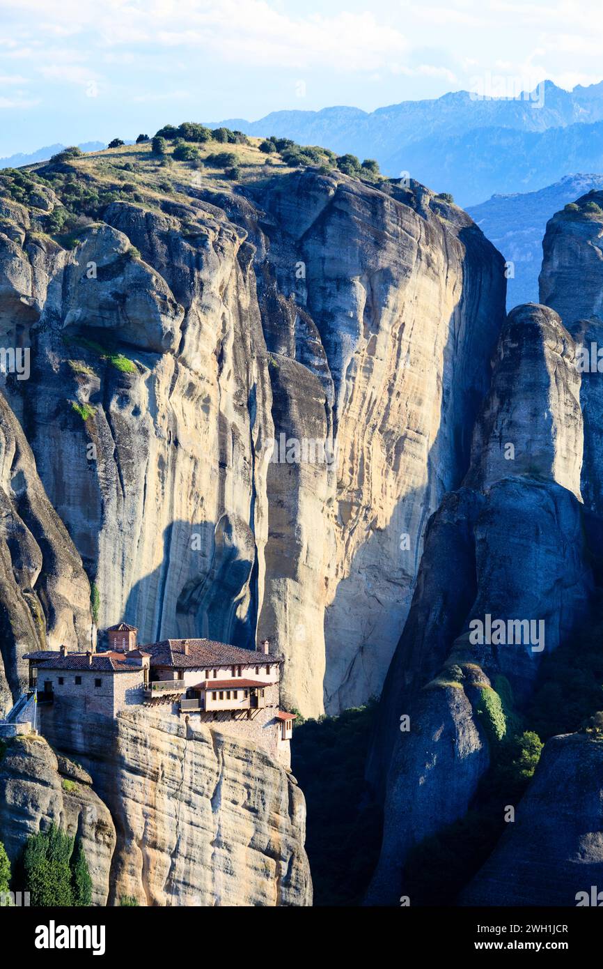 Monastero roussanou immagini e fotografie stock ad alta risoluzione - Alamy
