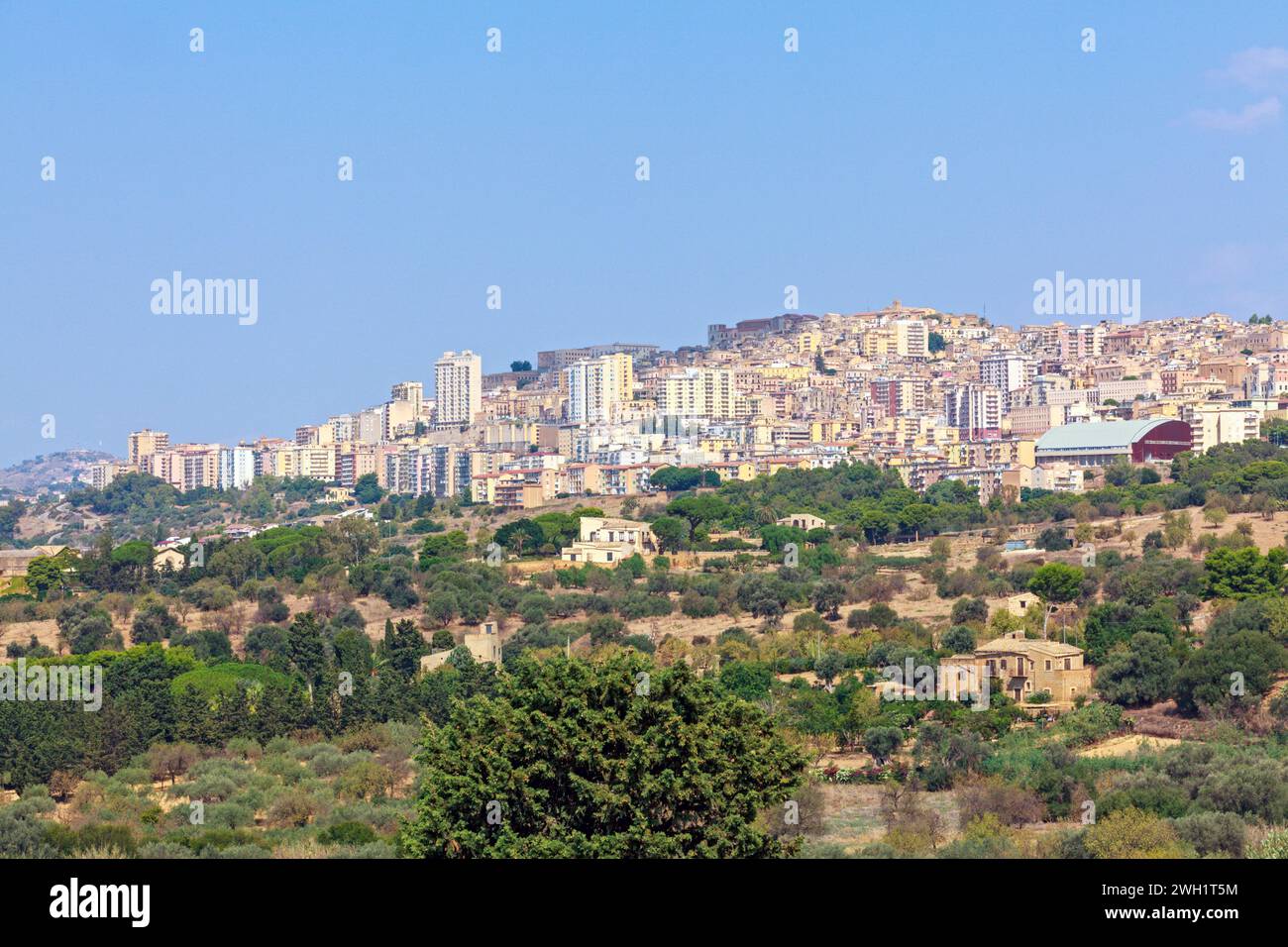 Street agrigento sicily italy immagini e fotografie stock ad alta ...