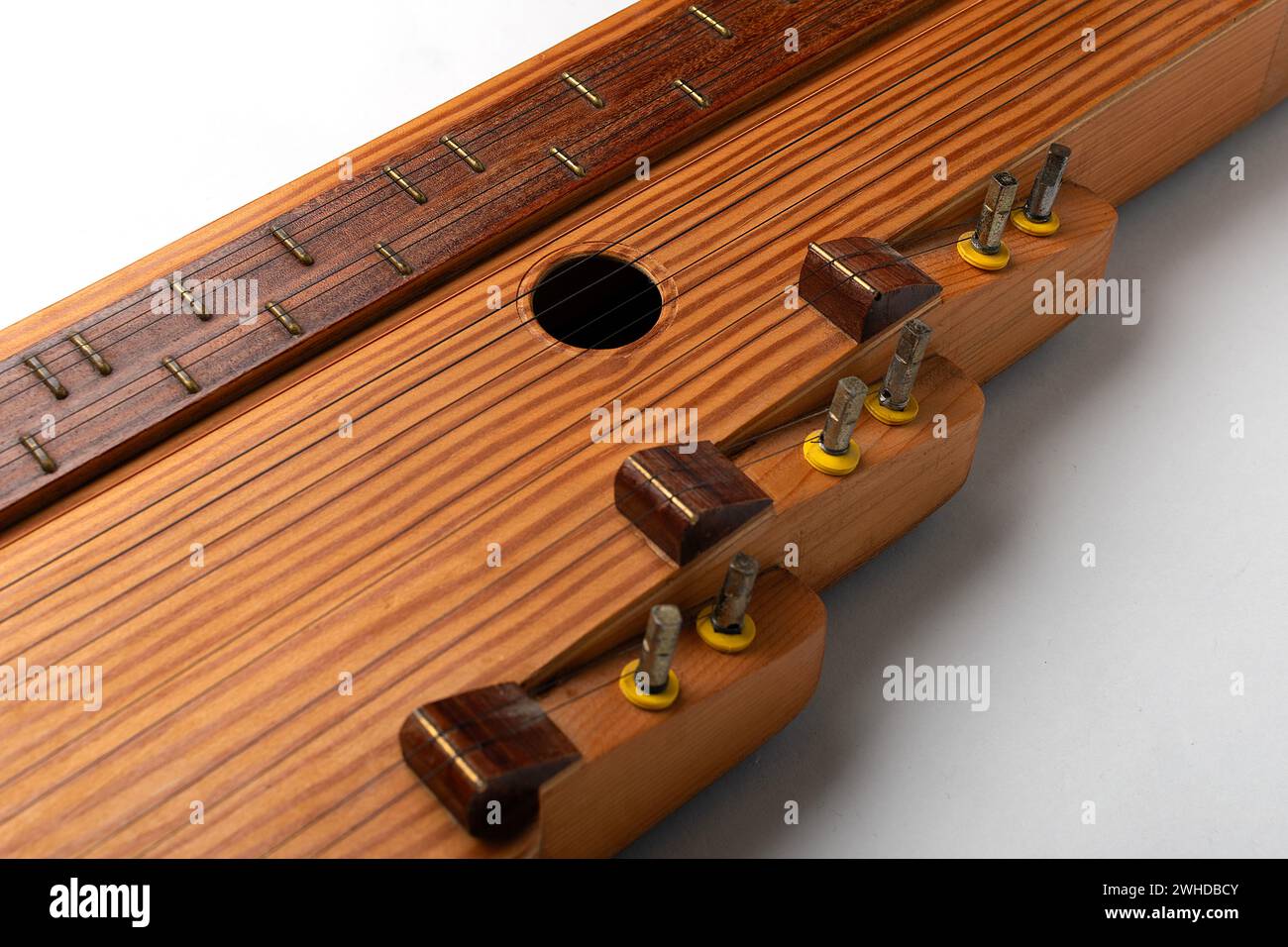 Cetra strumento immagini e fotografie stock ad alta risoluzione - Alamy