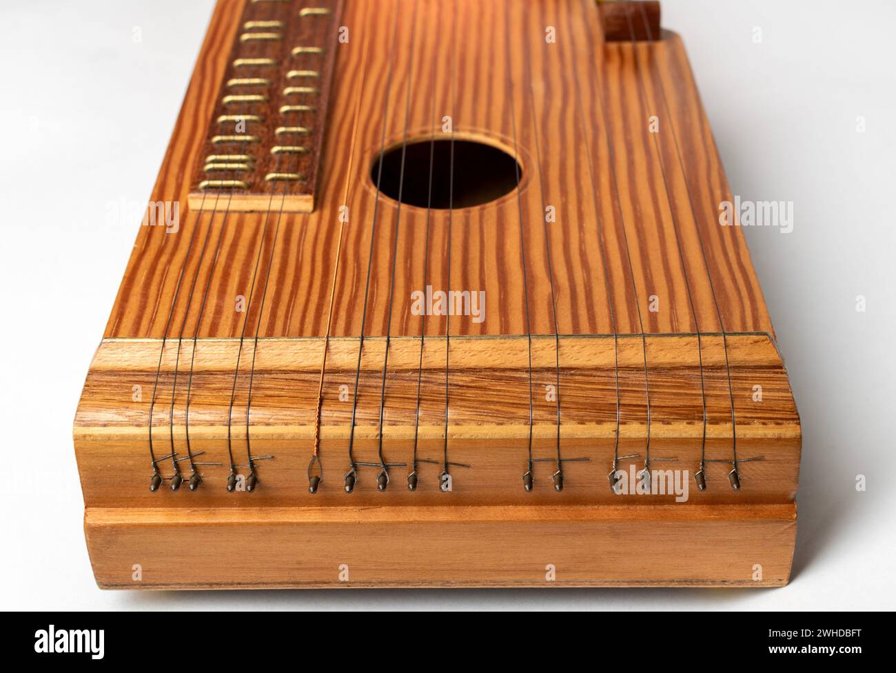 Cetra strumento immagini e fotografie stock ad alta risoluzione - Alamy