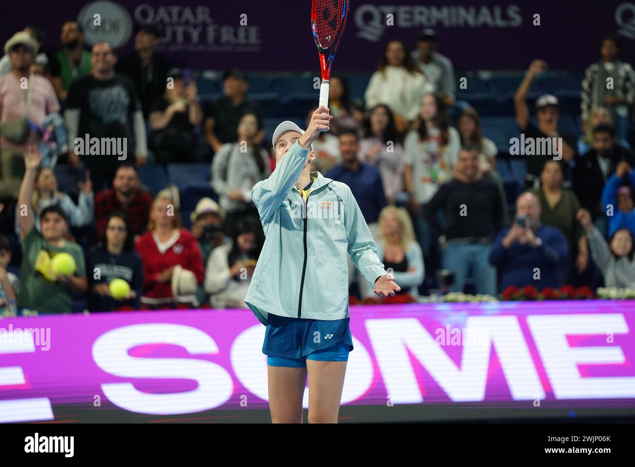 Doha, Qatar. 16 febbraio 2024. Elena Rybakina, nata in Russia, dopo ...
