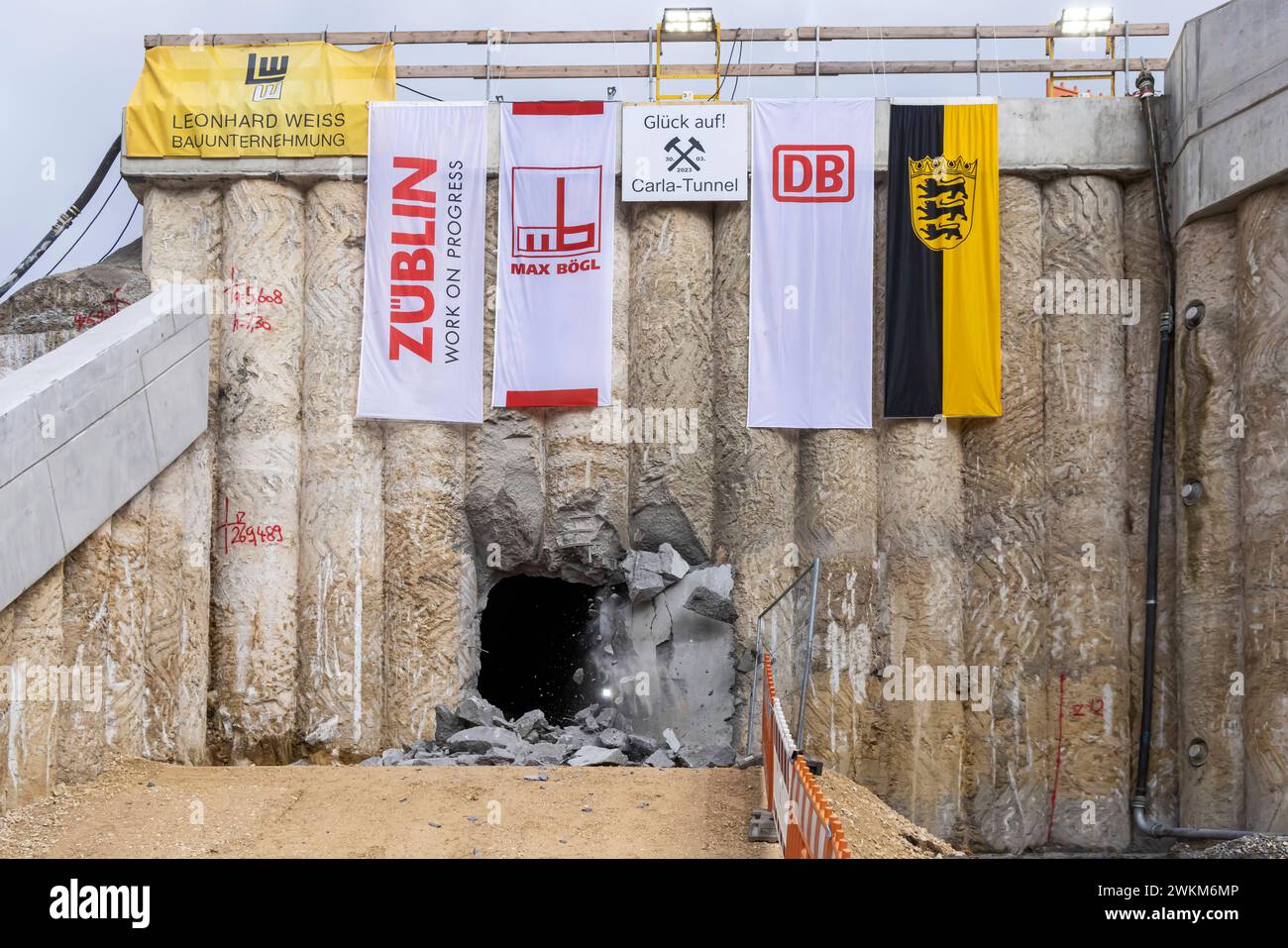 Symbolischer Tunneldurchschlag an der 660 Meter langen sogenannten ...
