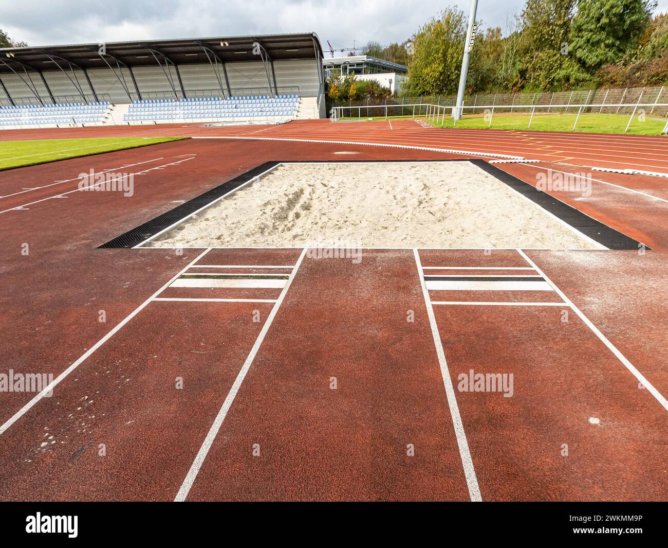 Buca del salto in lungo immagini e fotografie stock ad alta risoluzione ...