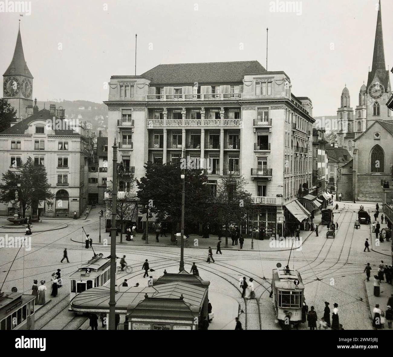 Baur en ville immagini e fotografie stock ad alta risoluzione - Alamy